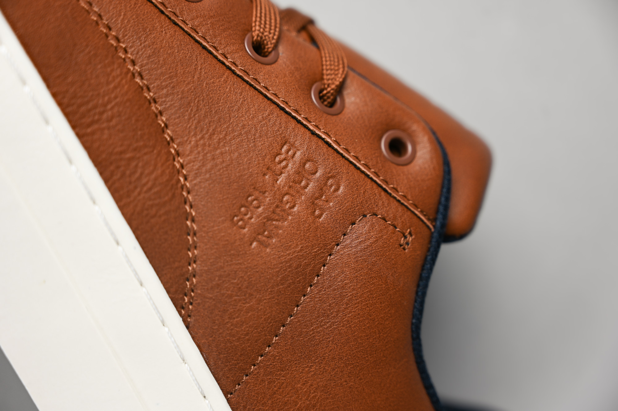 Novo na našim policama: GAP patike za muškarce! - Planika