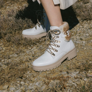 Cipele, patike, sandale, čizme i modni dodaci za žene, muškarce i djecu ...